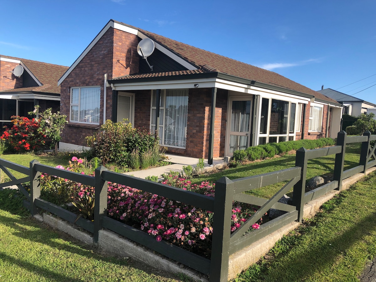 Oamaru Holiday Rentals & Homes - Otago, New Zealand | Airbnb