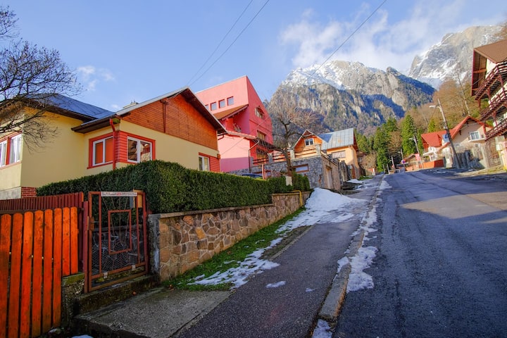 Pensiune Langa Partia De Ski Kalinderu! - Predeal