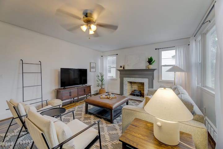 Trendy 3br Bungalow | Mins To Zoo, Usc & Ft Jacksn - Columbia, SC