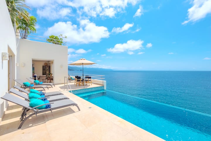 Villa Balboa: Contemporary Oceanfront Luxury - Puerto Vallarta