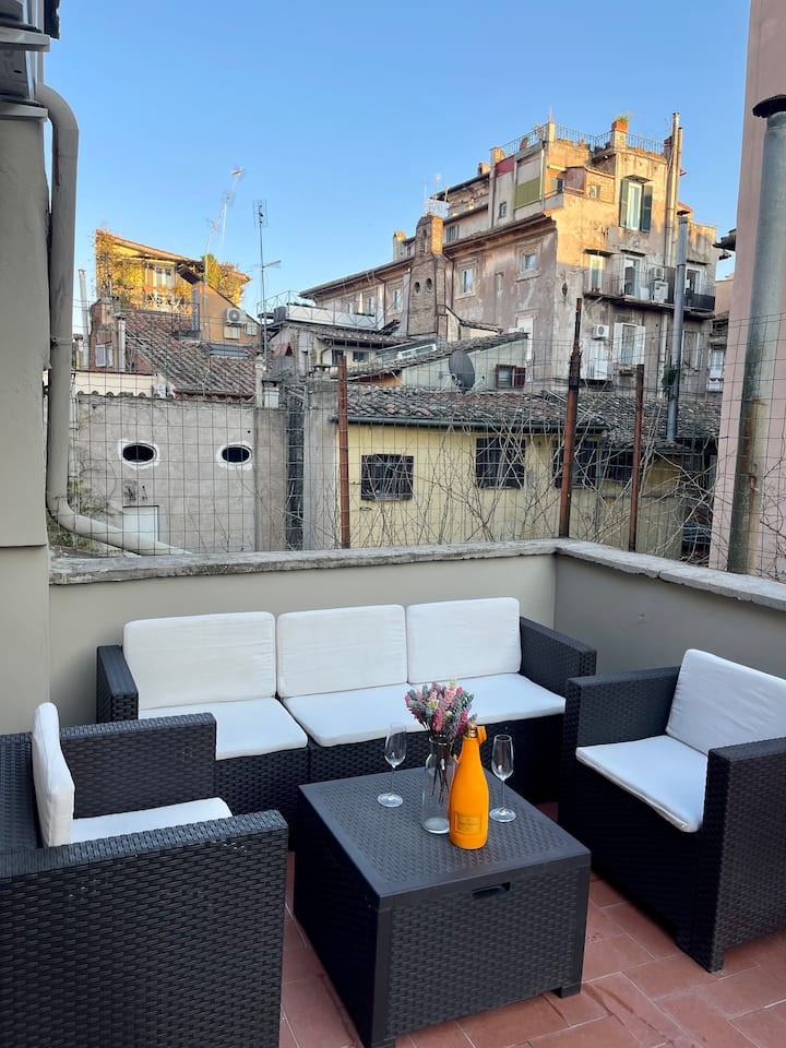 Penthouse With Terrace Via Dei Coronari Cent- Rome - Rom