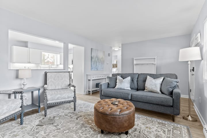 Lovely 2-br Condo, Close To Burlington/airport! - Burlington, VT