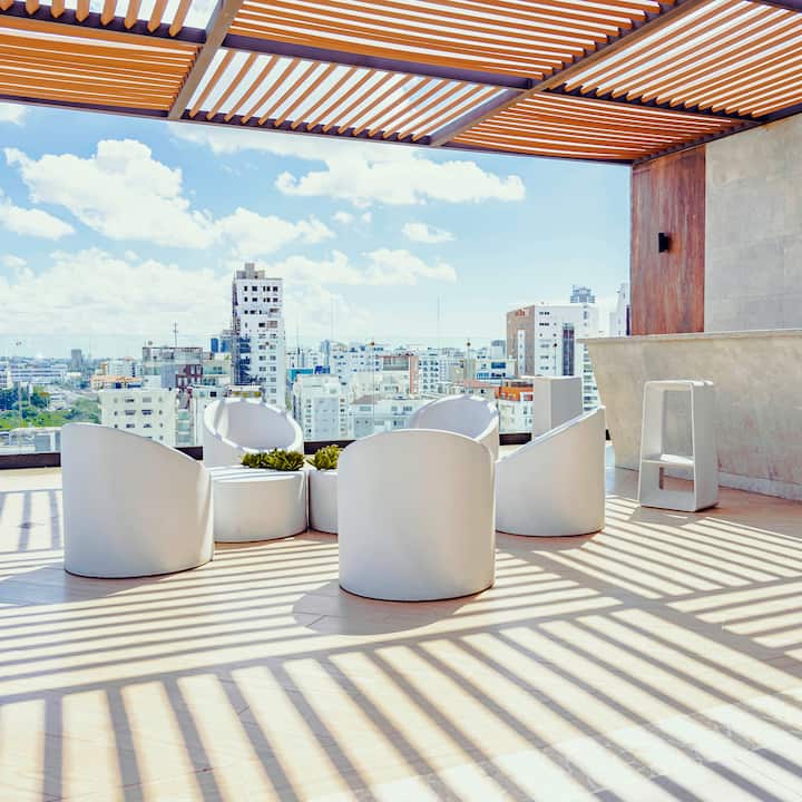 ¡Apartamento Céntrico En Lujosa Torre ! - Santo Domingo
