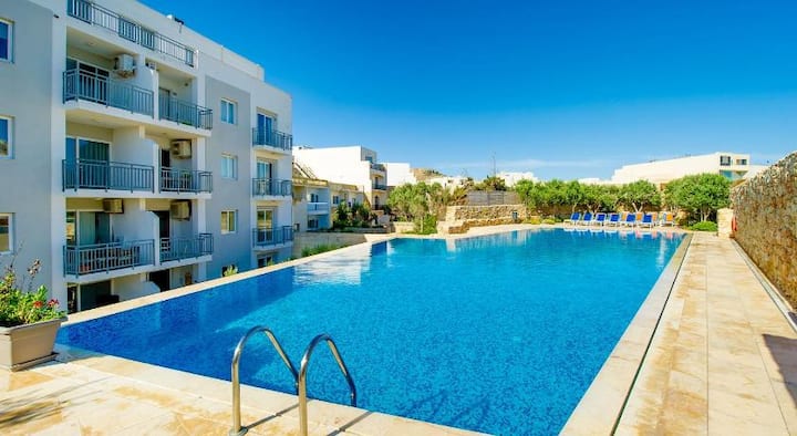 3 Bedroomed Apartment In Picturesque Marsalforn - Malta