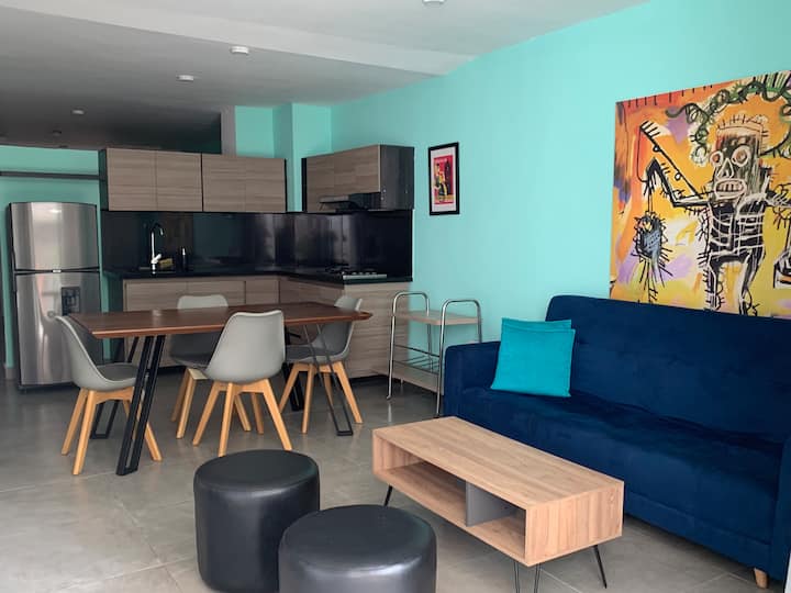 Cozy Modern Flat In The Heart Of San Antonio, Cali - Cali