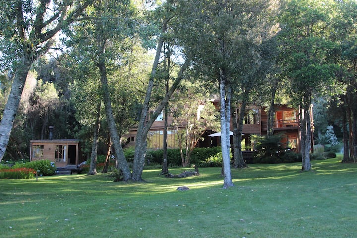 Casa Orilla Lago Con Gran Bosque, Parque JardÃn - Lago Ranco