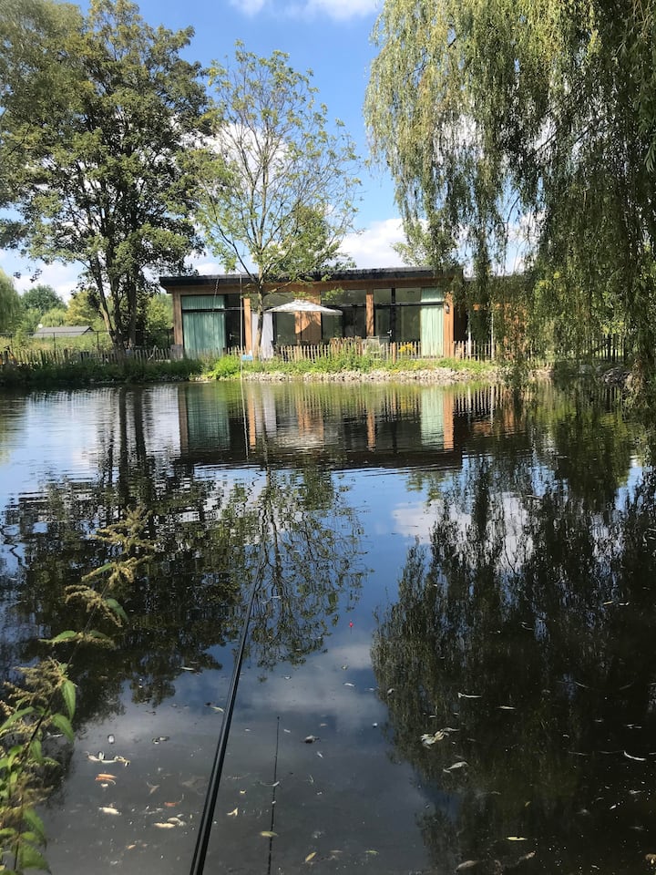 Trendy Chalet Aan Visvijver - Hamme