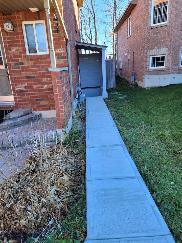 Adorable 1 Bed Room Place In Barrie - Barrie