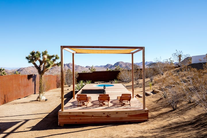 Valle Del Sol | Hot Tub • Cowboy Pool • Ev Charger - Joshua Tree, CA