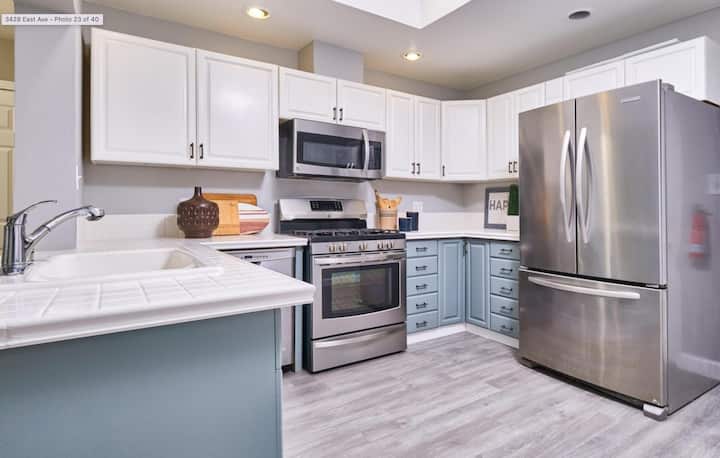 Walk To Downtown Livermore: 3-bedroom Home - Livermore, CA