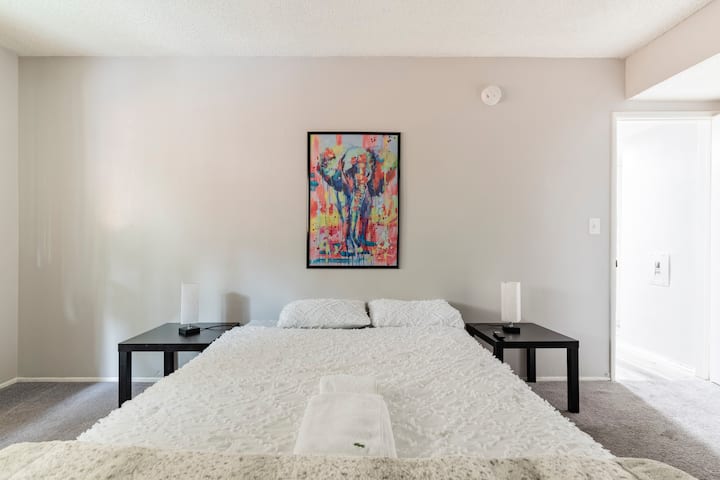 Private Bedroom W/ Shared Bath - Redondo Beach, CA