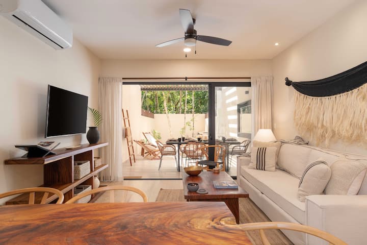 Luxurious Condo W/private Pool And Garden - Tulum
