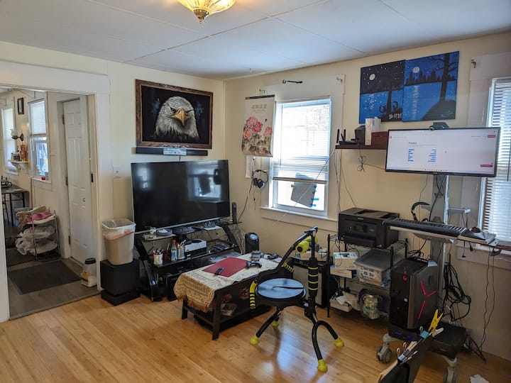 Private Room 1f, Downtown Manchester Walkable - Manchester, NH