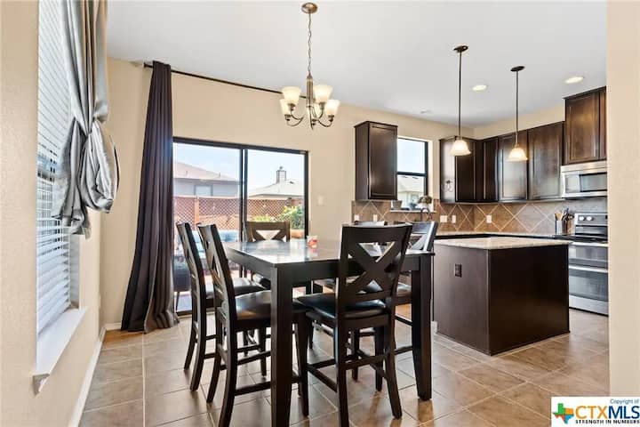 Your Home Away From Home! Room 5 - Temple, TX