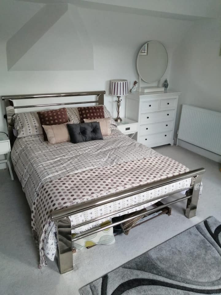 Guest Room In Birkdale - サウスポート