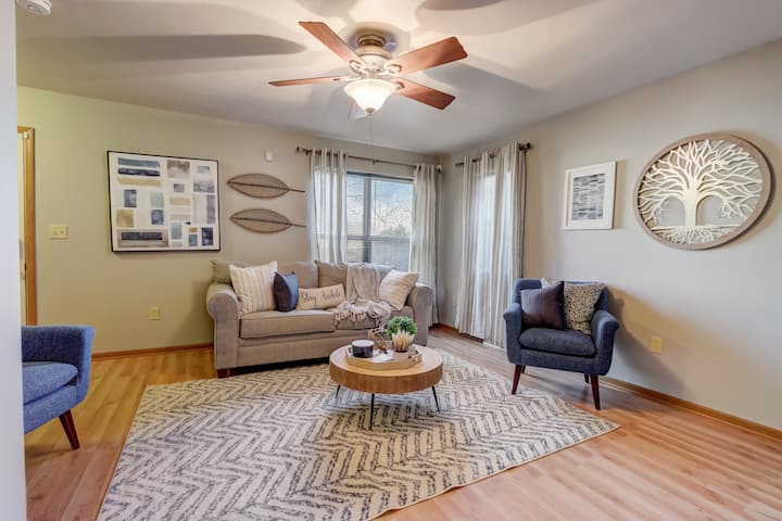 Home Away From Home - Spacious 3 Bedroom In Mke - Milwaukee, WI