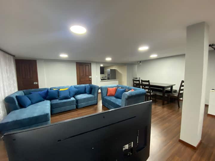 2luxurious 3 Br Apt Closedowntownquito - Quito