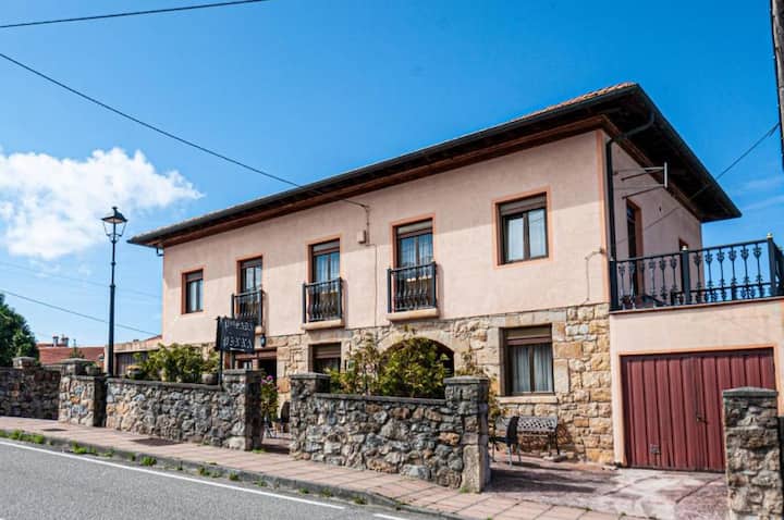 Espectacular Casona Junto Santillana Del Mar 1 - Torrelavega