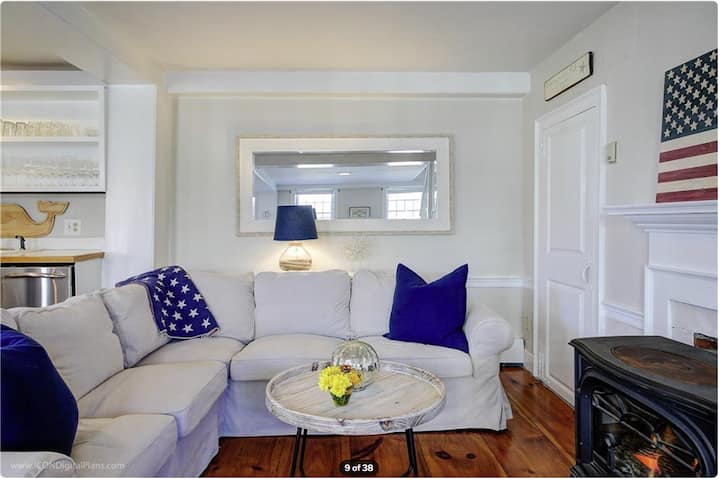 Charming & Quiet 3br Historic / Downtown Newport - Jamestown, RI