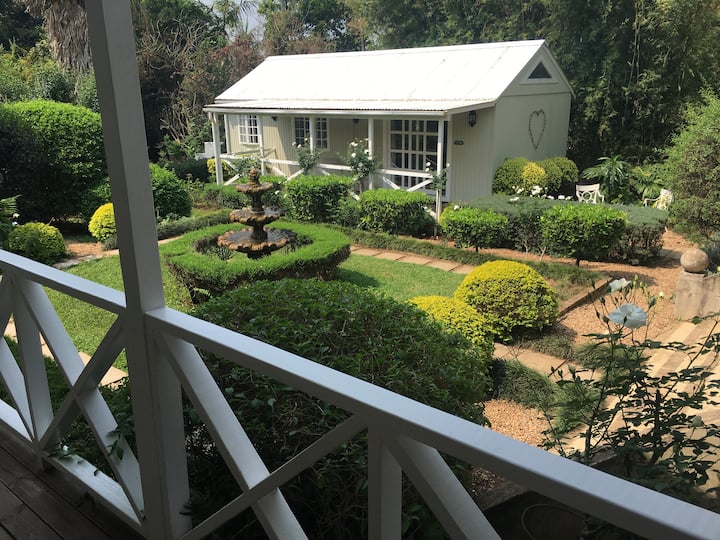 Lemon Tree BnB exquisite garden cottage - Bed and breakfasts for Rent ...