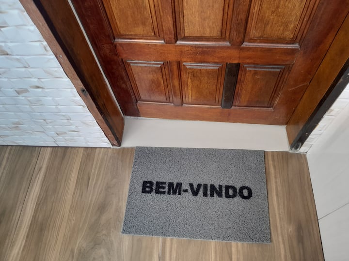 Kitnet Em Guarujá, Venha Curtir Em Uma Bela Praia. - Guarujá