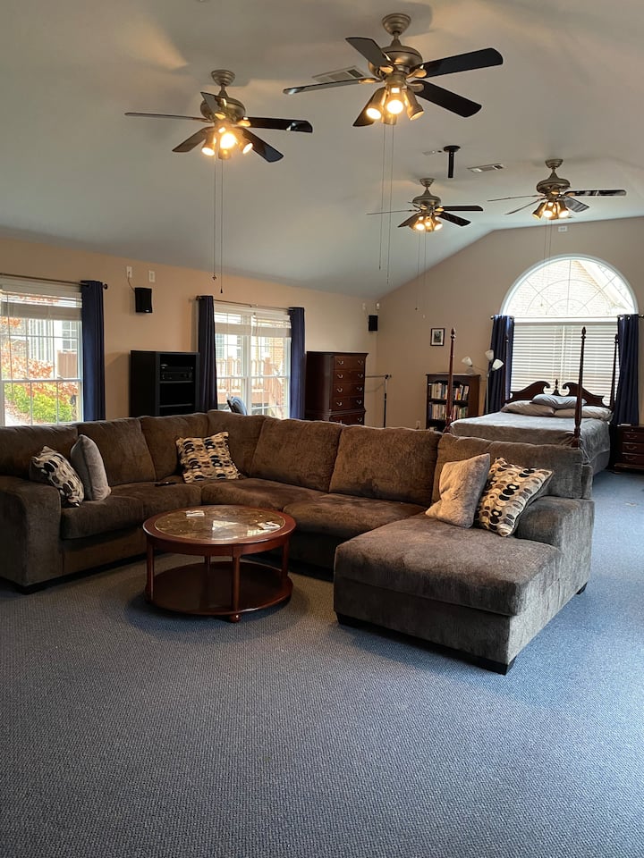 The Executive Suite - Piper Glen Drive – Charlotte