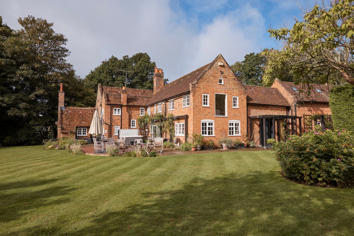 6 bed Farmhouse stay on organic farm & vineyard - Farm stays for Rent ...