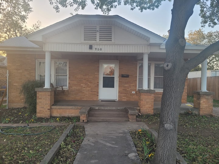 "Ann Neja Jones"
1930s Historical Home - Abilene, TX