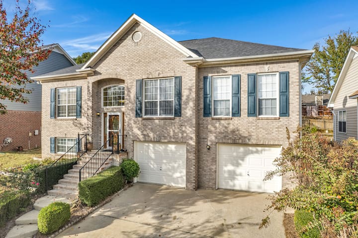 Hoover Home In A Quiet, Convenient, And Safe Area - Hoover, AL