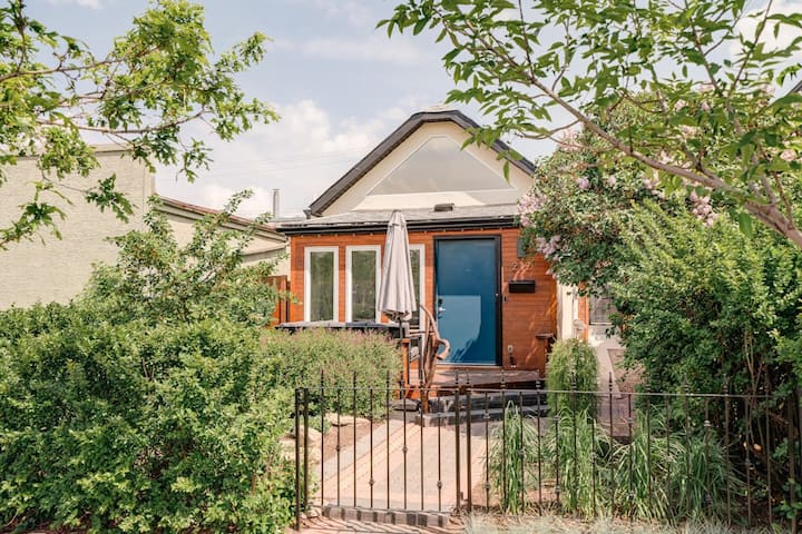 Bridgeland House - Unique, Modern, City View & A/c - Fort Calgary