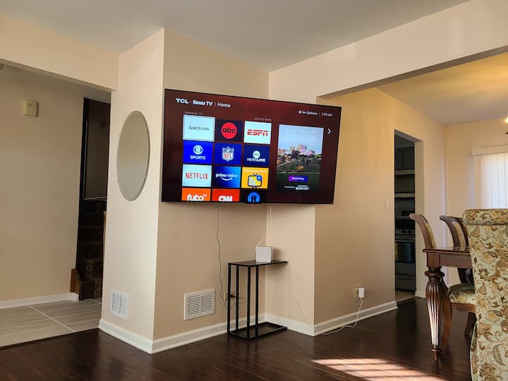 Great Value 3br 2.5ba Game Rm Free Park, Safe Area - West Chicago, IL