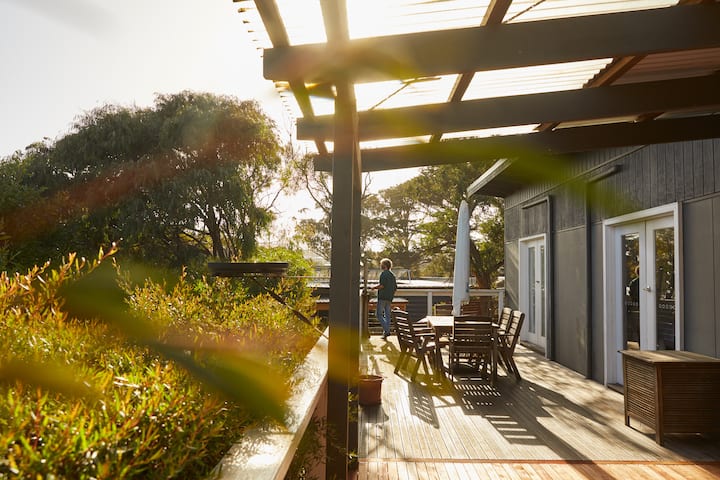 Light-filled Beach House A Short Walk To The Beach - Aireys Inlet