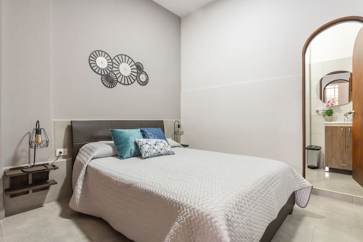 Hermoso Apartamento Con Ubicación Privilegiada - Medellín
