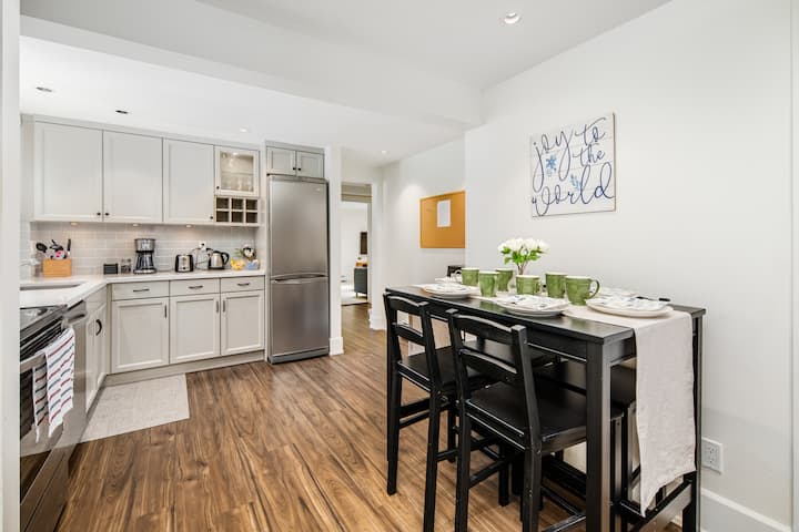 Entire 4-bedroom Garden Level Suite Near Ubc/yvr - Vancouver