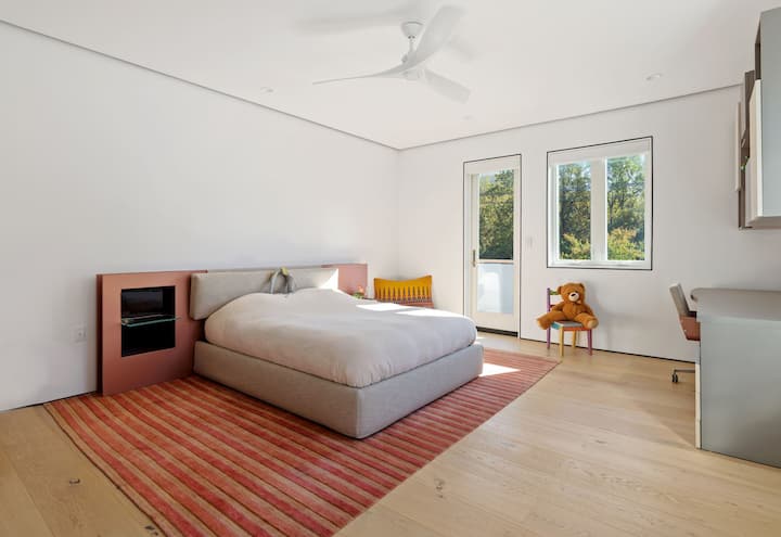 Upscale Oasis Near Metro - Bethesda, MD