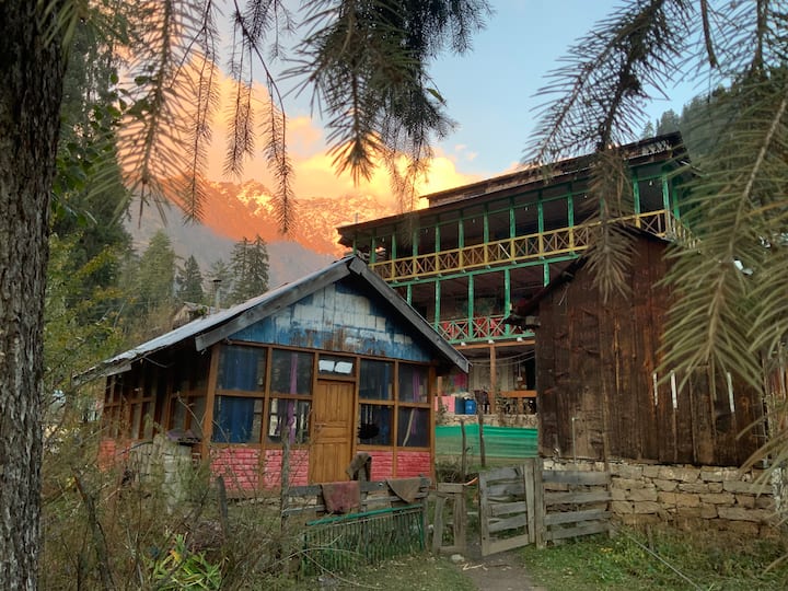 Rustic Wooden Family Experience In Kalga Parvati - Tosh