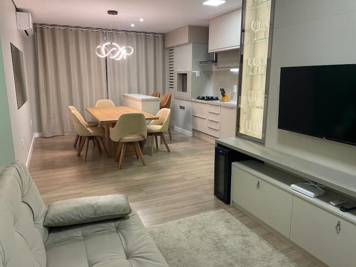 Apartamento Encantador, 2 Dormitórios - Gramado