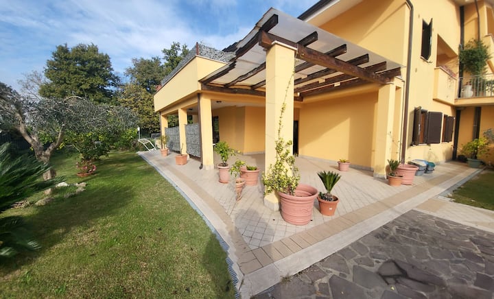 Casa/ Villa In Zona Centrale Frosinone - Frosinone