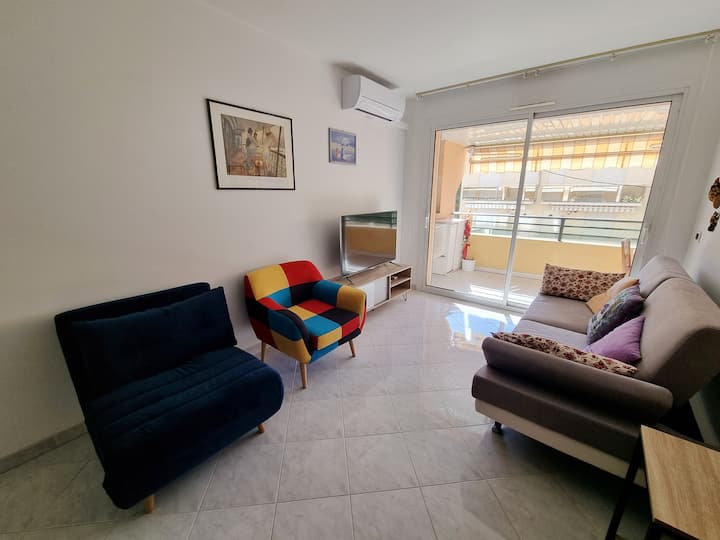 2 Pièces à Roquebrune Dans Le Quartier De La Plage - Menton