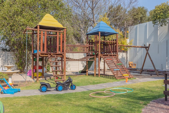 Family 5br Villa In Sandton With Pool & Garden - Sandton
