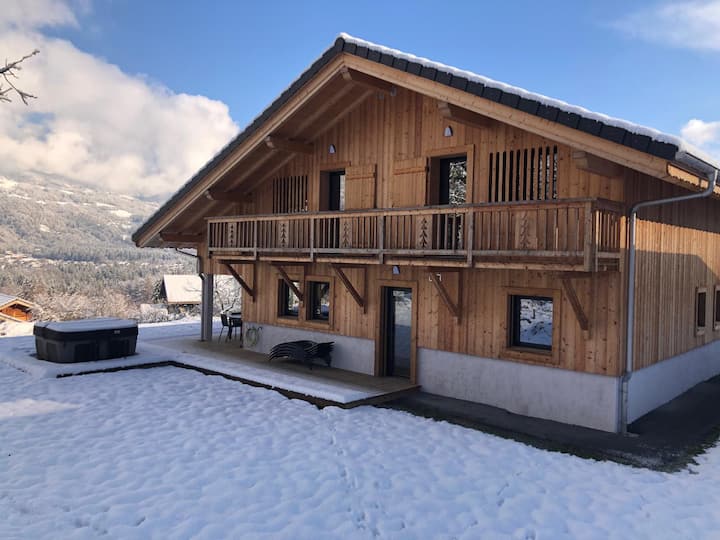 Chalet "La Part Des Anges"
4 Chambres
Jacuzzi - Morillon
