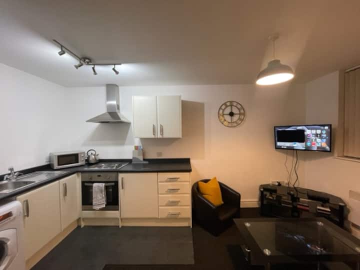 Modern Flat In Kidderminster - 