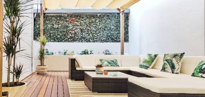 Two Bedroom Terrace Sanctuary In The Center - Porto