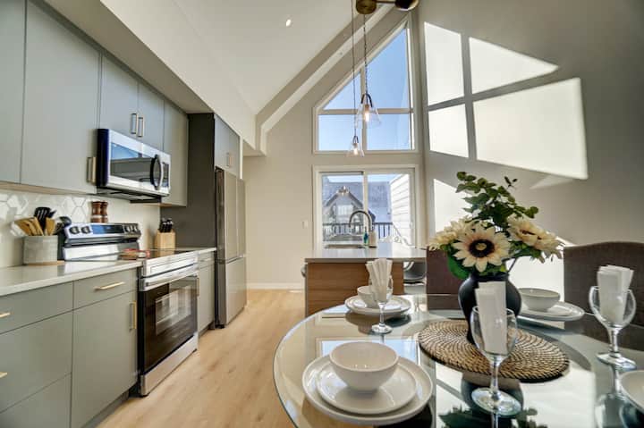 Skyline Peaks 3 Bed 3 Level, 3.5 Bath - キャンモア