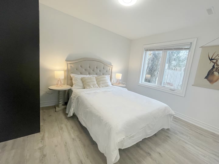 Private Spacious  Main Floor/3beds In Scarborough - Markham