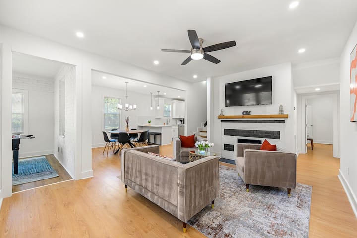 Stylish Modern Retreat - Atlanta, GA