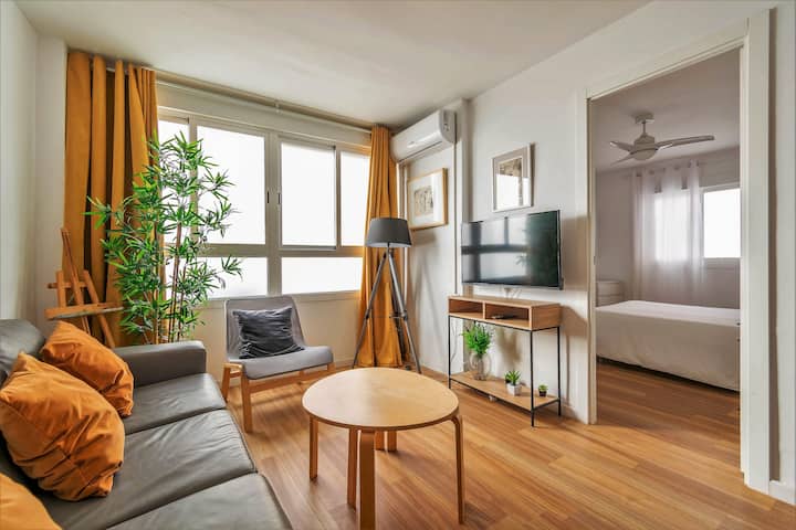 Central Apartment - Lift And Ac-heating - Almería