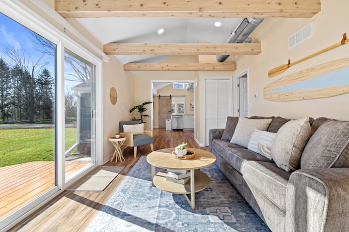 Cozy Lakeside Retreat. Dog Friendly! - Lake Geneva, WI