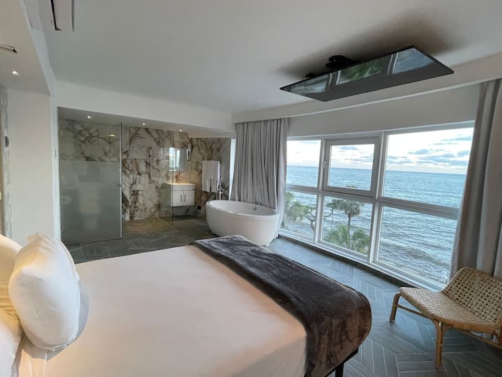 Vista al mar y loft con jacuzzi. - Lofts en renta en Santo Domingo, Distrito Nacional, República ...