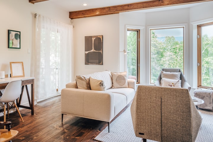 Scandi-chic!5bd! Mtn View! Steps To Biking, Hikes! - Mont-Tremblant